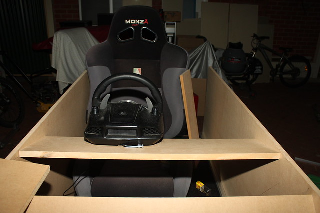 Dorz' Racing Cockpit - Ottoman style! | OCAU Forums