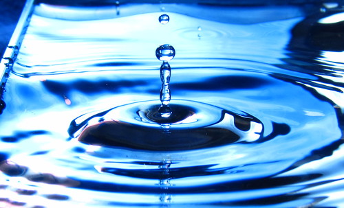 Freeze motion (water splash) using SX30IS | Canon SX30 / SX40 / SX50 ...